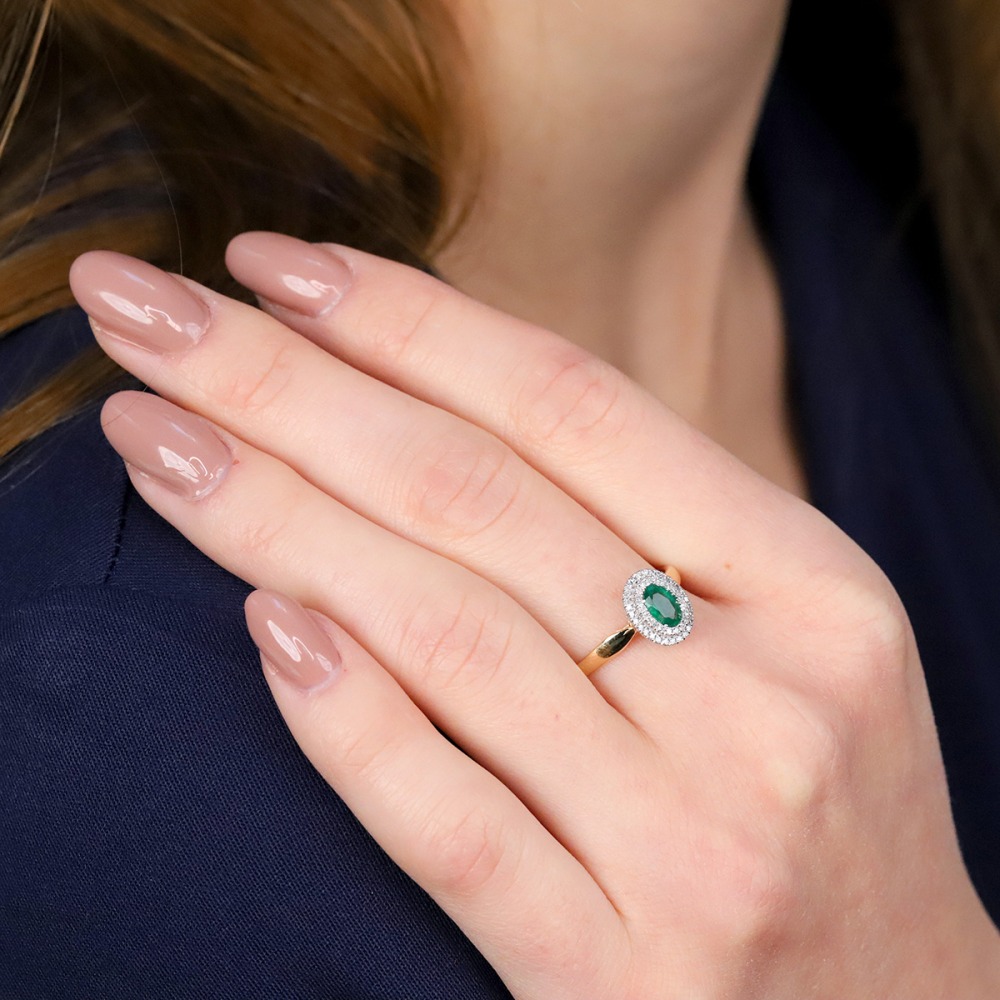 Pierścionek złoto 585 ze szmaragdem 0,37 ct i diamentami 0,10 ct